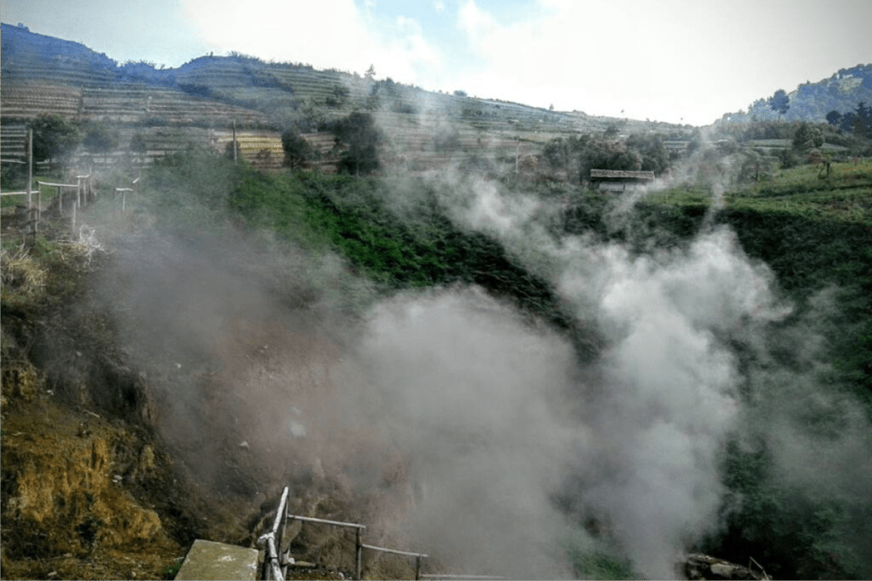 L'histoire fascinante du cratère de Candradimuka à Dieng